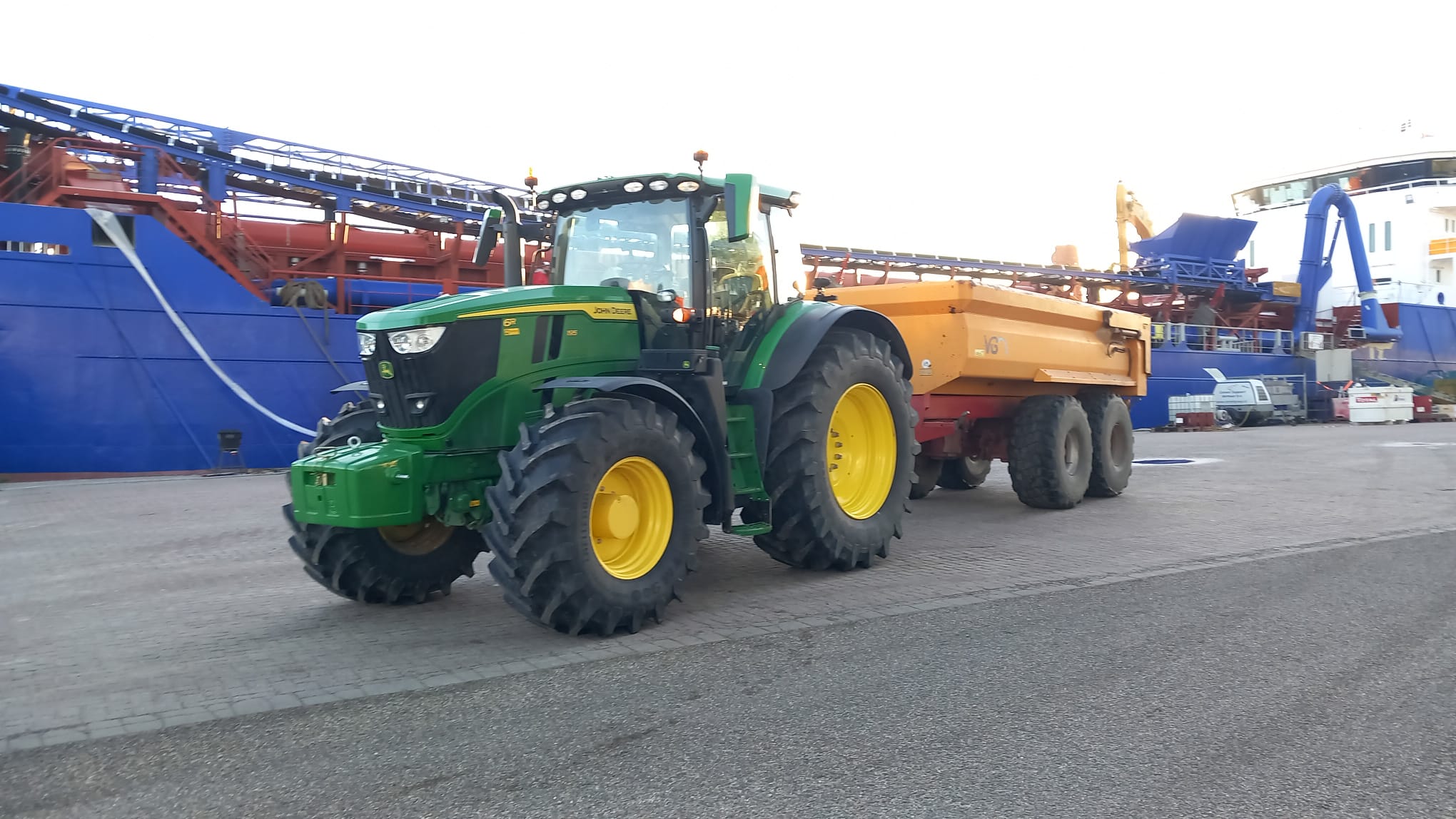 John Deere 6R 195 - Melse Maljaars
